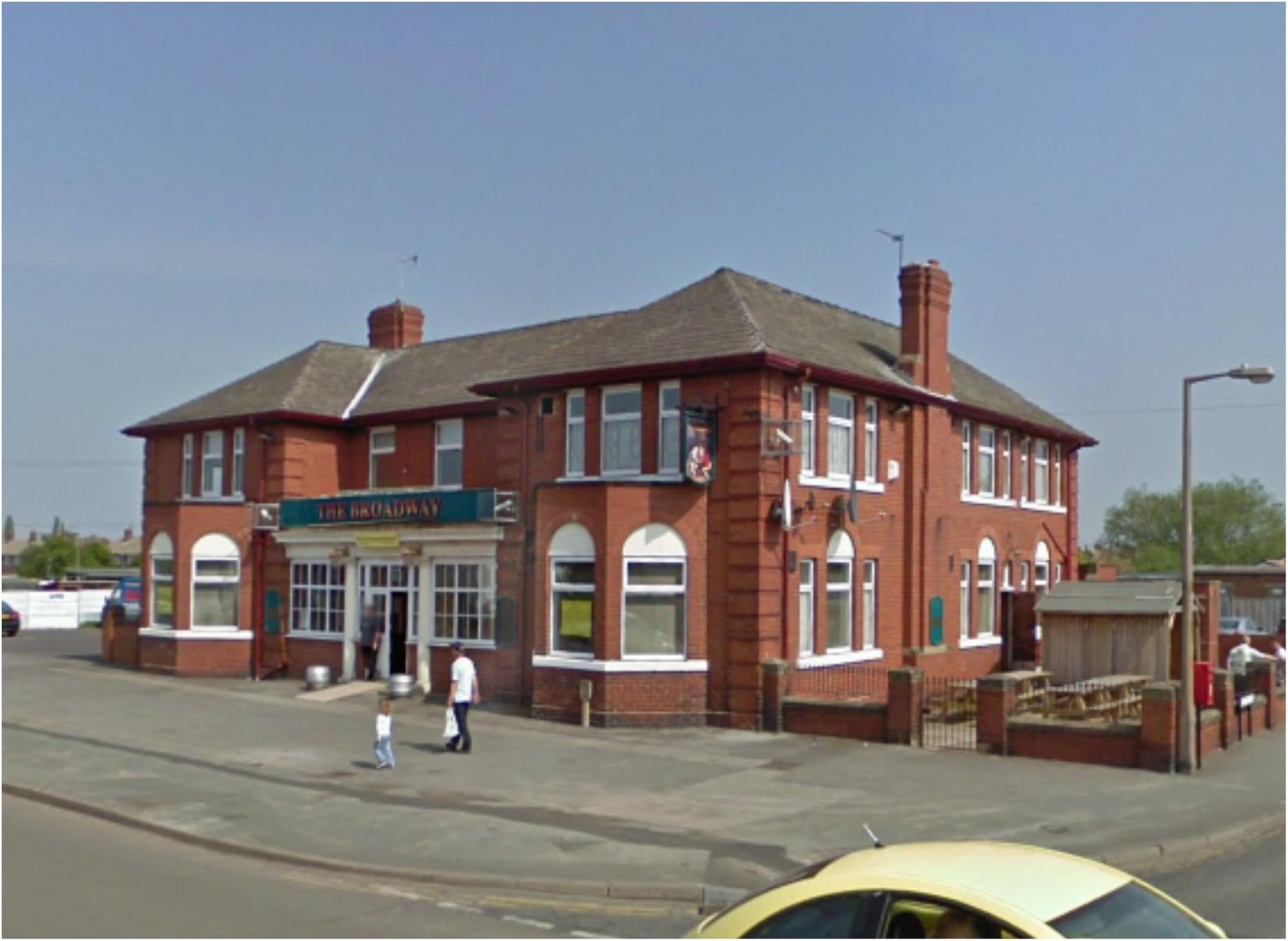 Man Attacked By Gang With Weapons In Street Attack Outside Doncaster